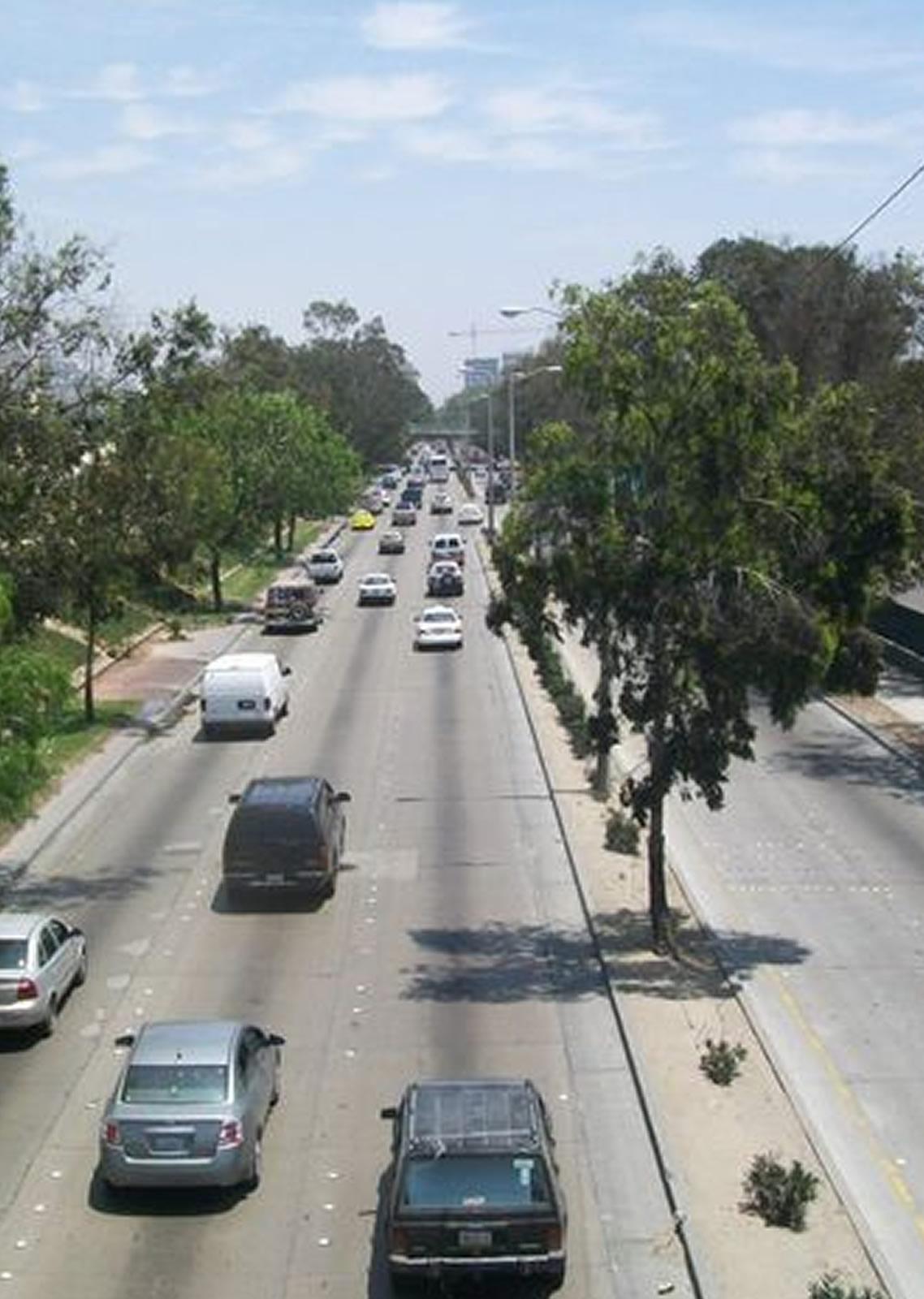 Grúas en Via Rapida Tijuana 24 horas | Economicas y Express